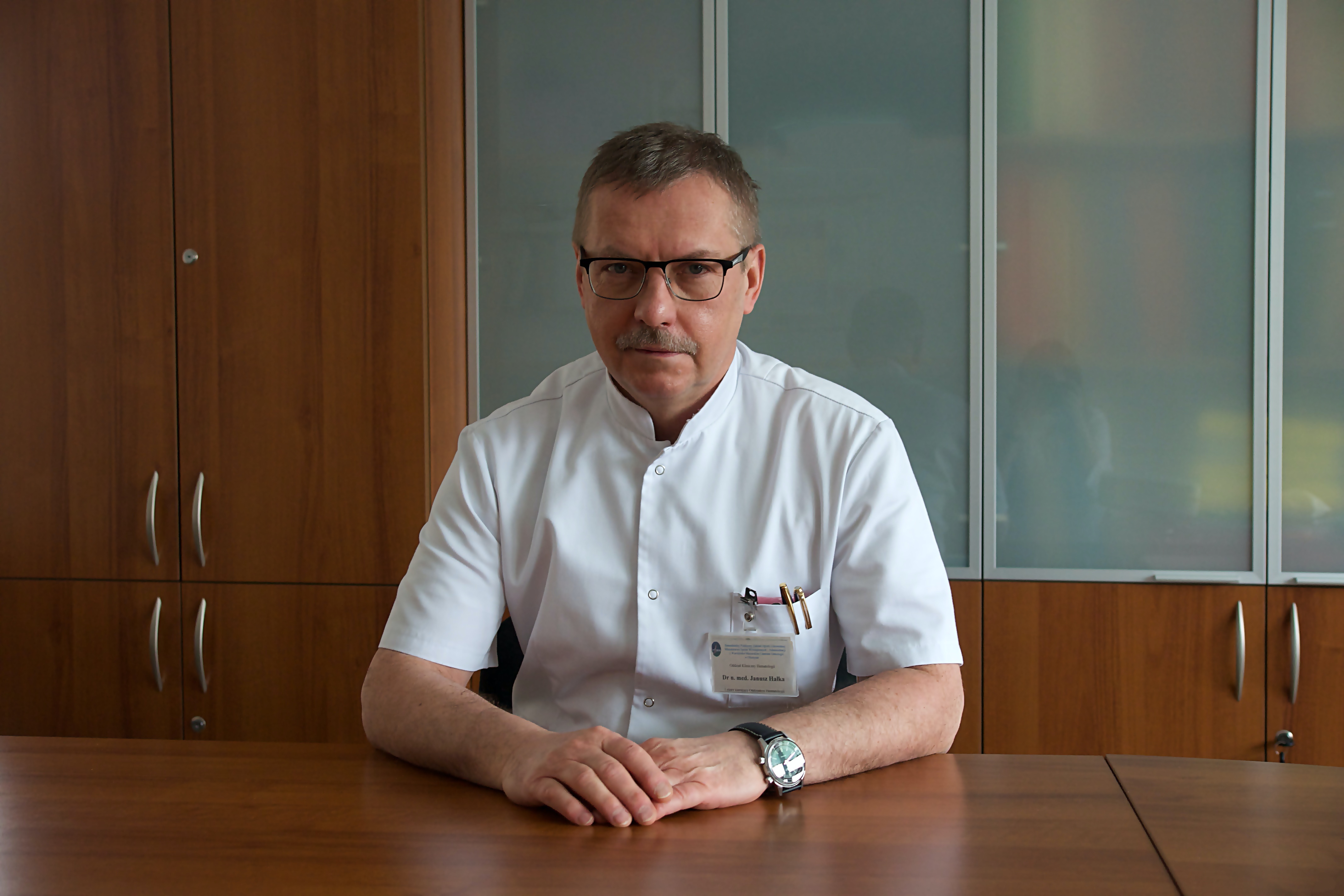 Dr Janusz Hałka: Dawcy szpiku ratują życie chorym | Uniwersytet ...